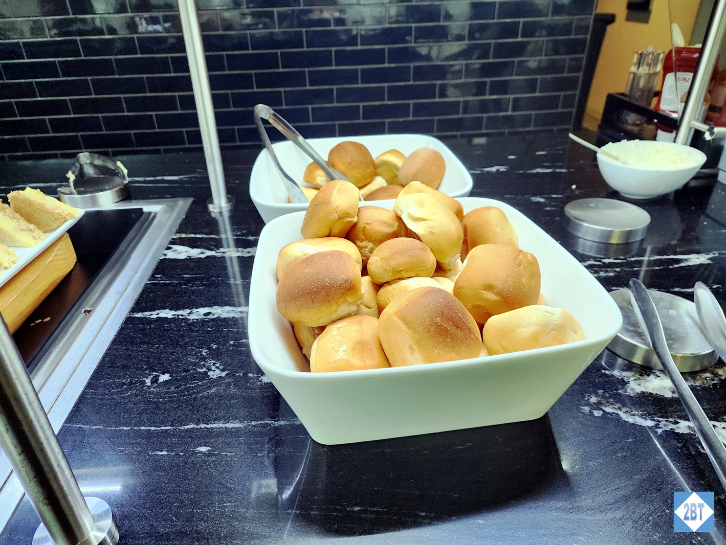 Lounge Review: The Club CLT and Centurion Lounge Charlotte Airport | 2B ...