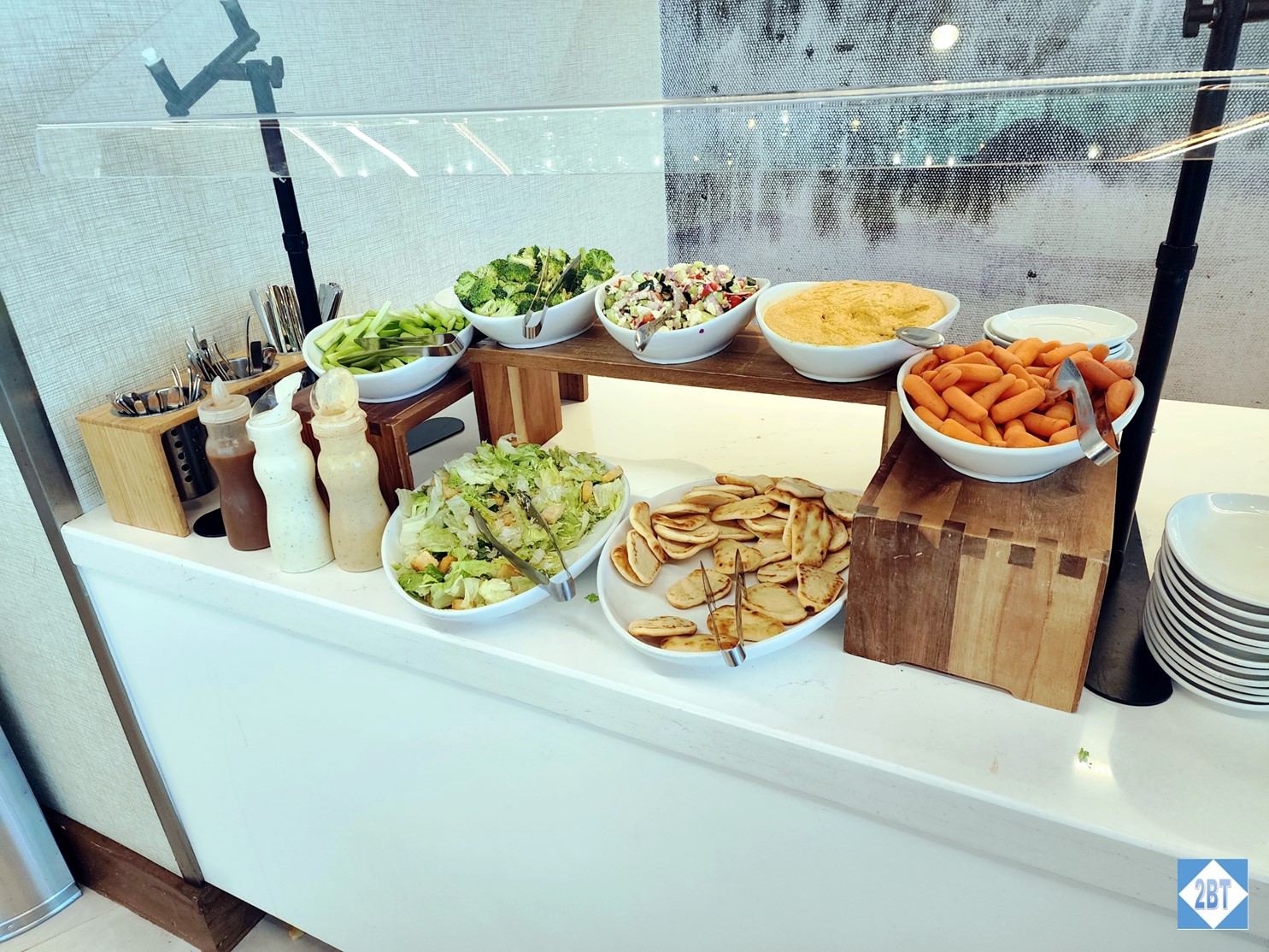 Lounge Review: The Club CLT and Centurion Lounge Charlotte Airport | 2B ...